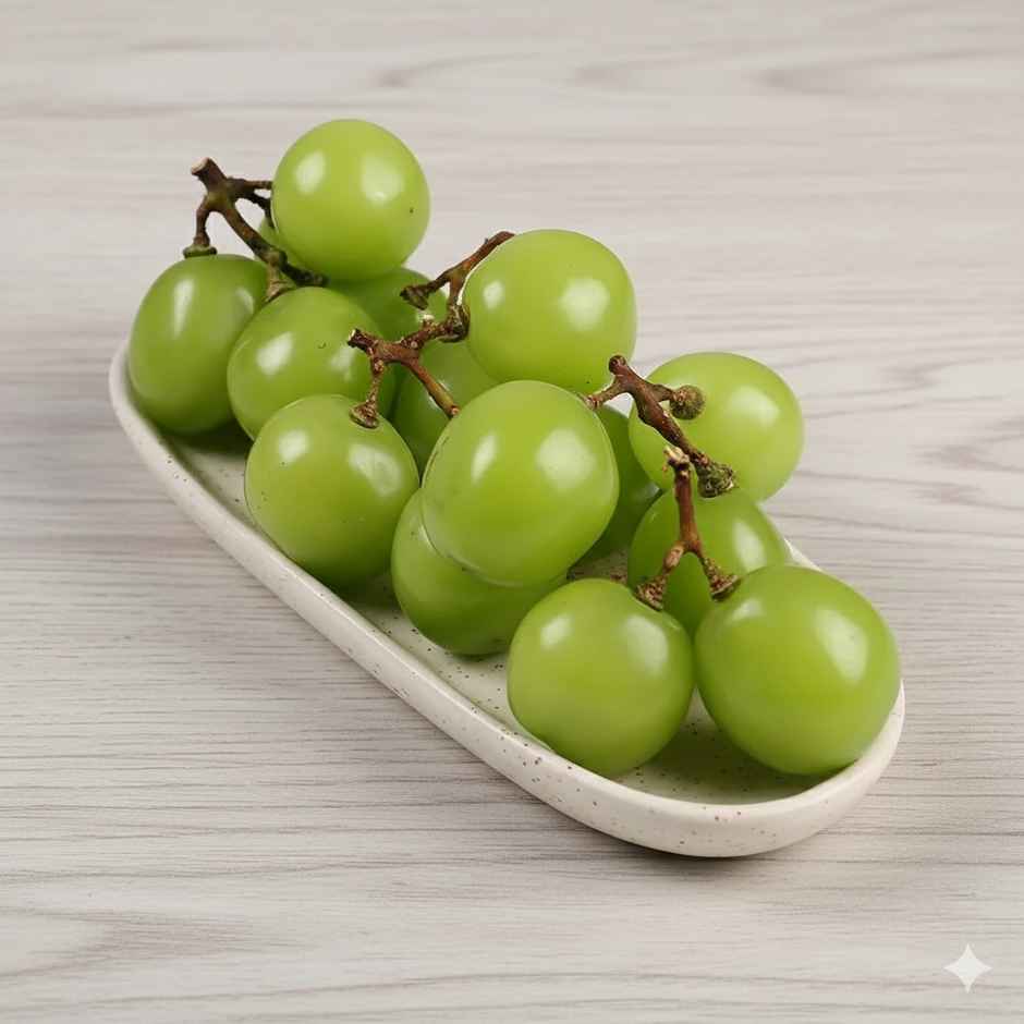 Grapes Green Imported (Shine Muscat) - Buy at ₹159 Online | Instant ...