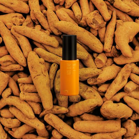 Buy 82 E by Deepika Padukone Turmeric Shield Sunscreen Serum SPF 40 PA ...