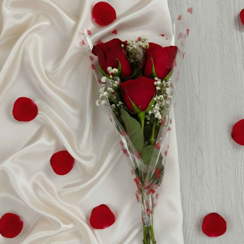 Buy 3 Red Rose Bouquet Online - Price @ ₹199 | Instant Delivery | Zepto