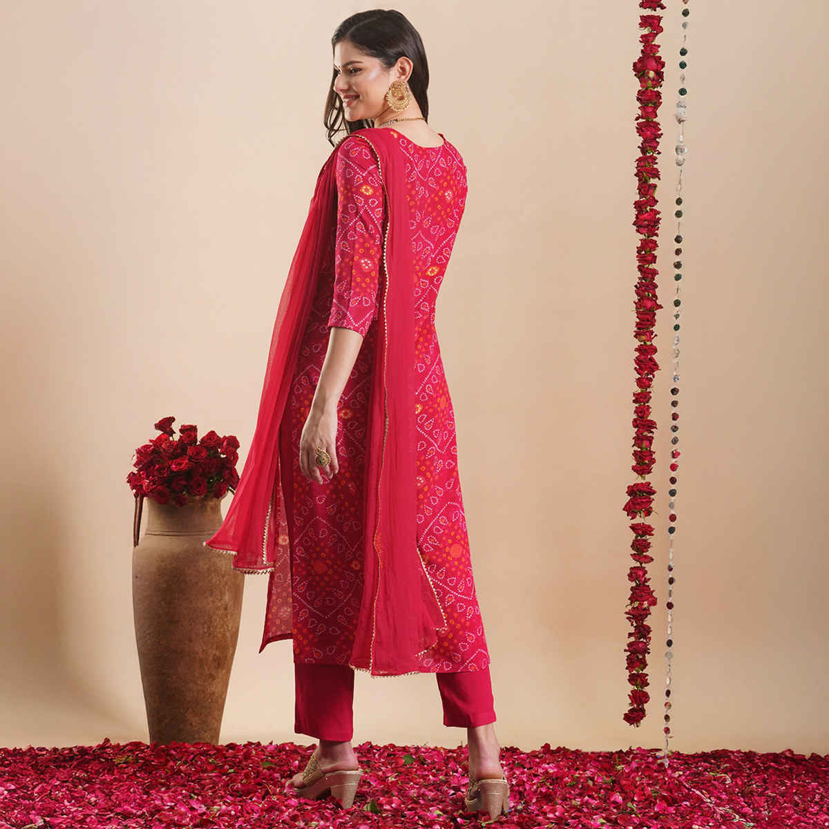 GoSriKi Women's Rayon Blend Straight Printed Kurta with Pant & Dupatta ...