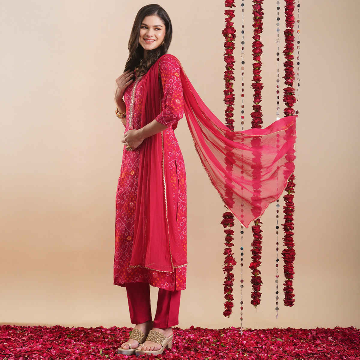 Buy GoSriKi Women's Rayon Blend Straight Printed Kurta with Pant ...