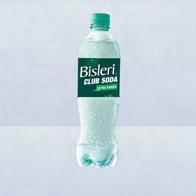Buy Bisleri Club Soda(750 ml) & Ice Cubes(1 kg) Combo at ₹120 | Instant ...