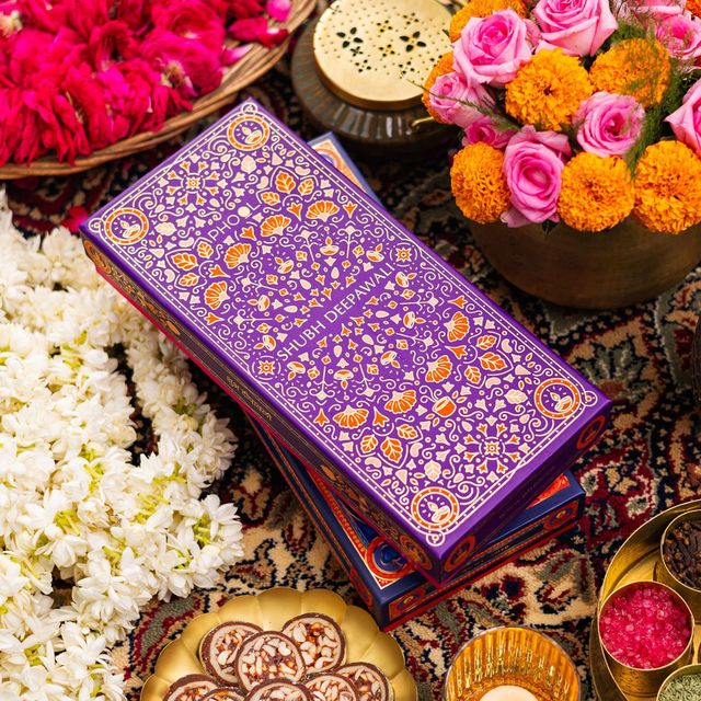 Buy Phool Shubh Deepawali - 8 Inclusions Diwali Gift Box Online - Price ...