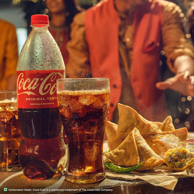 Buy Coca Cola Soft Drink Online - Price @ ₹99 | Instant Delivery | Zepto