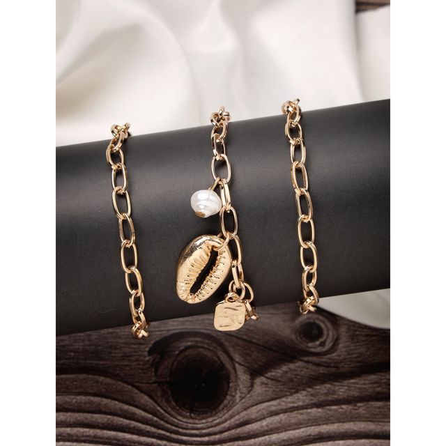 Buy Scintillare By Sukkhi Stackable Design Gold Plated Adjustable Shell ...